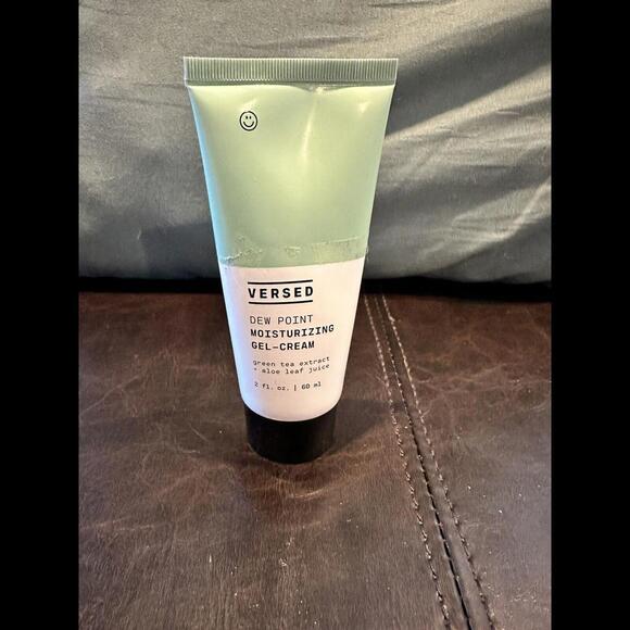 Other | Versed Dew Point Moisturizing Gelcream Green Tea Extract Aloe ...